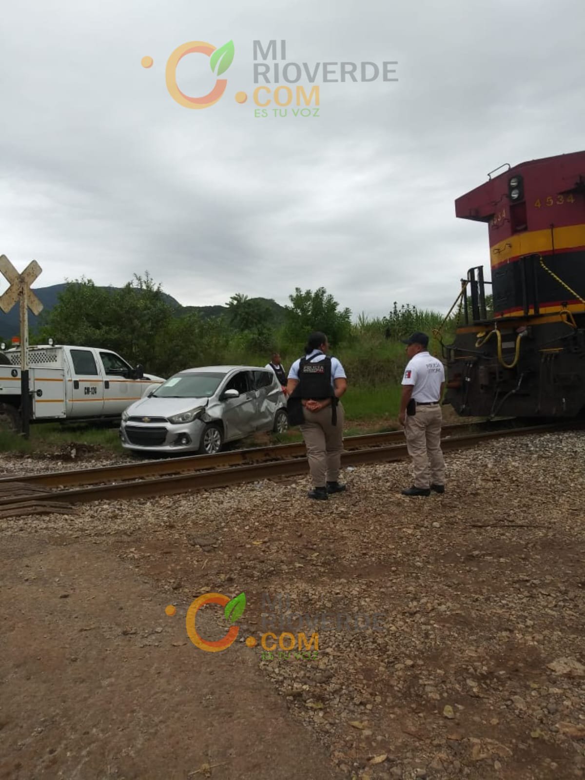 Jovencita muere al ser arrollada por el tren en Tamasopo - www.mirioverde.com