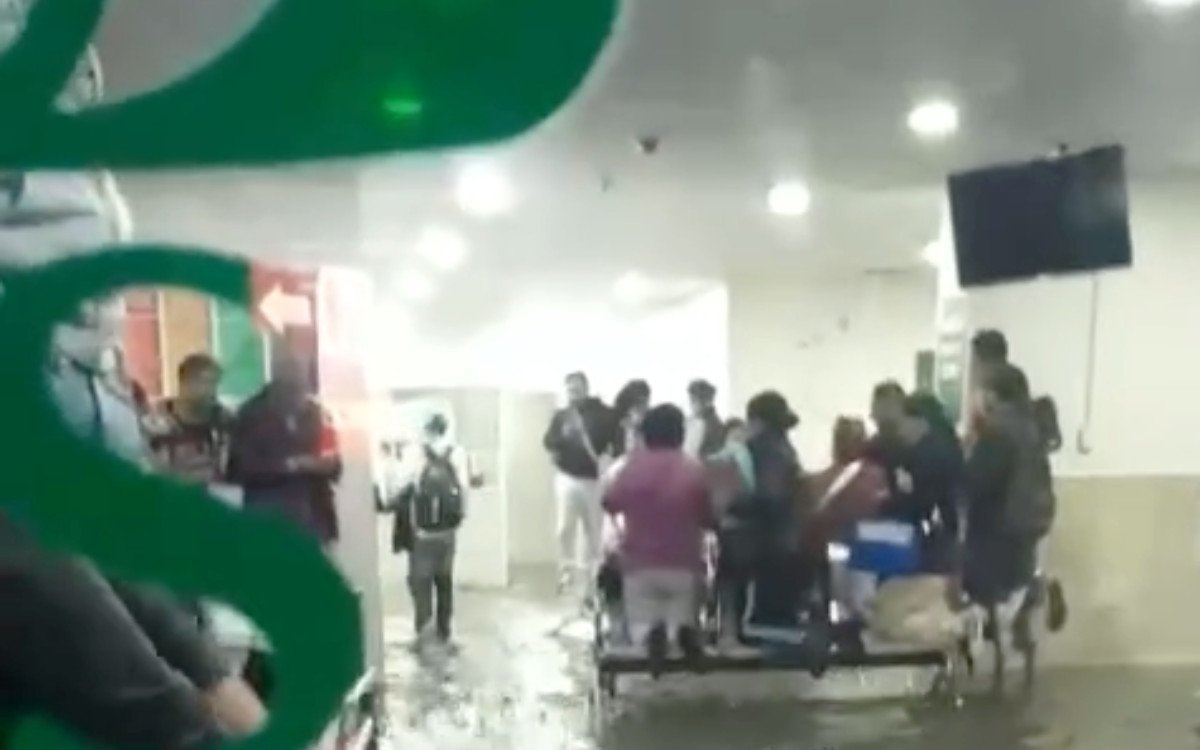 Se inunda hospital del IMSS por fuerte lluvia en el Valle de México ...