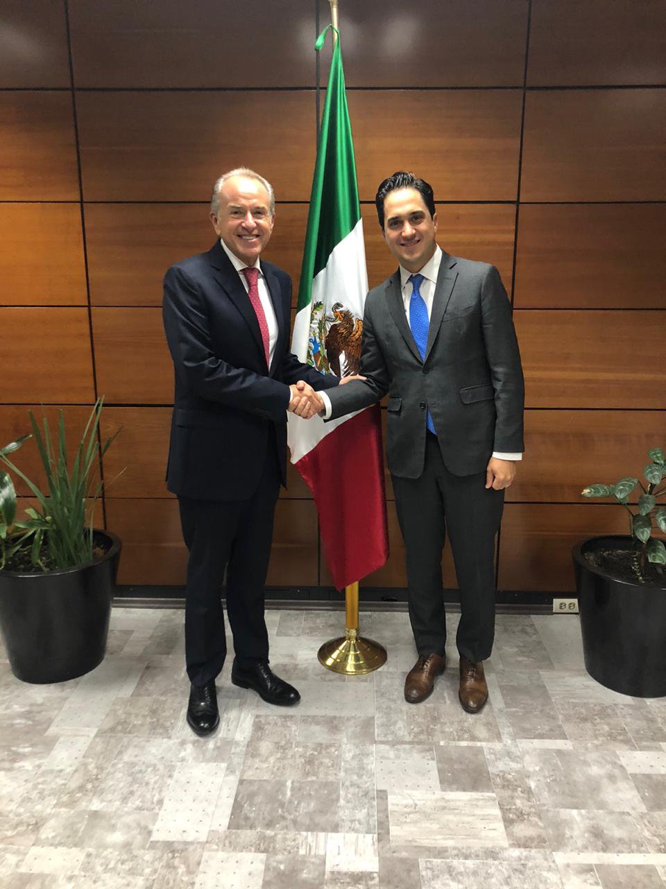 El Gobernador se reúne con el director general de Banobras para dar ...
