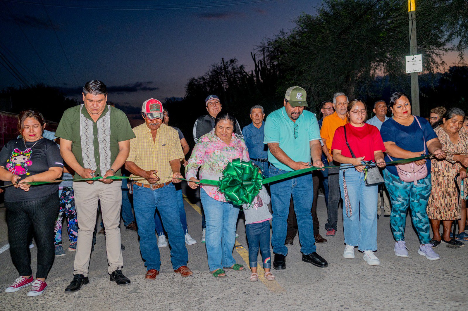 Inauguran la rehabilitación de la calle Colón en el ejido Los Llanitos ...